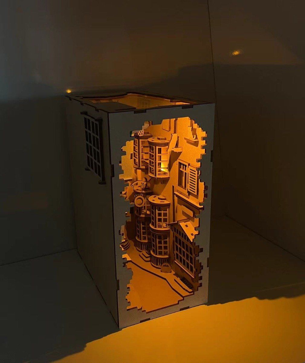 Revell Harry Potter - Diagon Alley Book Nook | NerdUP Collectibles