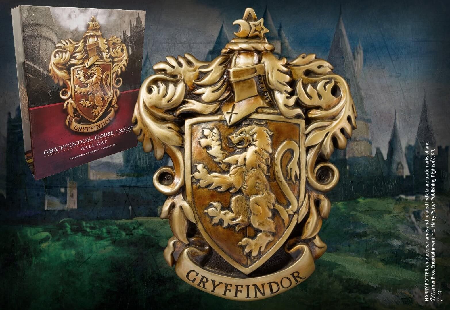 The Noble Collection - Gryffindor House Crest | NerdUP Collectibles